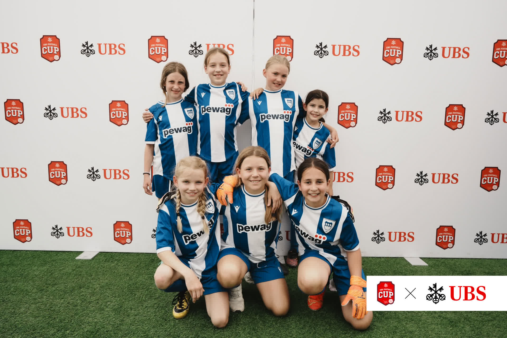 Trikot-Sponsoring beim UBS Football Cup 2025 - pewag